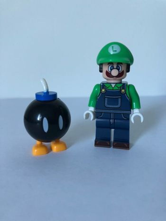 Figurine type lego cousin Luigi et la bombe marcheuse. Super Mario Bros ...