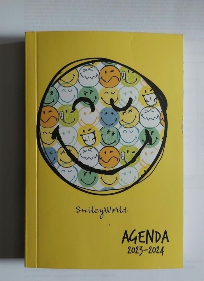 ÀGENDA SMILEY WORD - 2023- 2024 - 1 PAGE PAR JOUR - NEUF - - Smiley ...