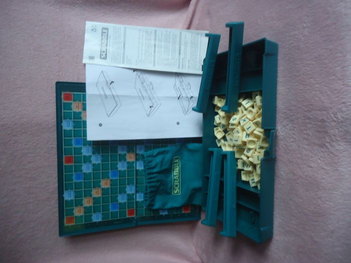 Jeu Scrabble Français plateau tournant plastique jeu complet - Mattel ...