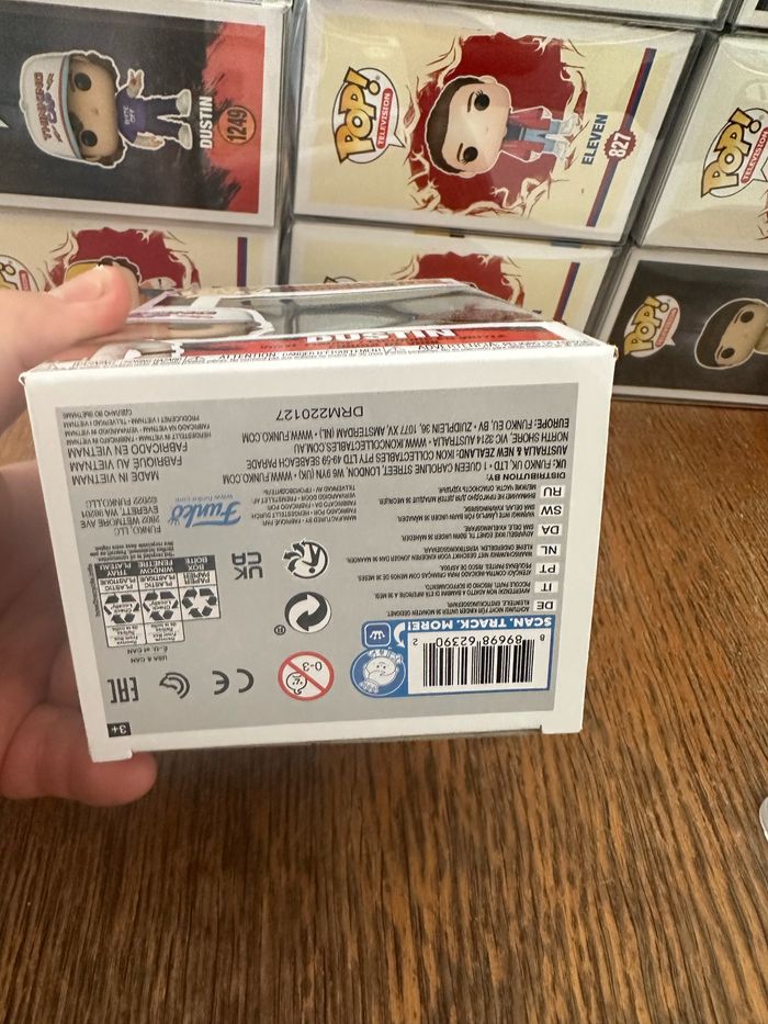 FUNKO POP ! TELEVISION NETFLIX STRANGER THINGS - DUSTIN (1247) SPECIAL ...