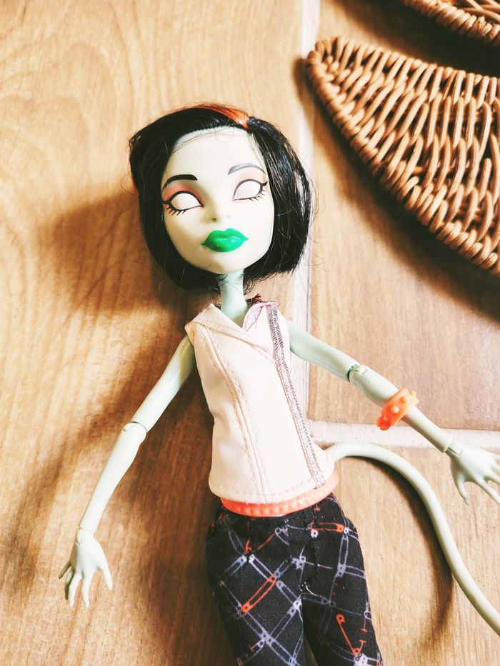 🦇 Poupée doll Monster high Scarah Scream freaky fusion Mattel - Monster ...