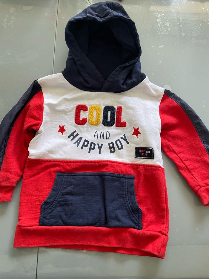 Sweat garçon T 3 ans La Fabrique des Garçons avec capuche rouge, blanc ...