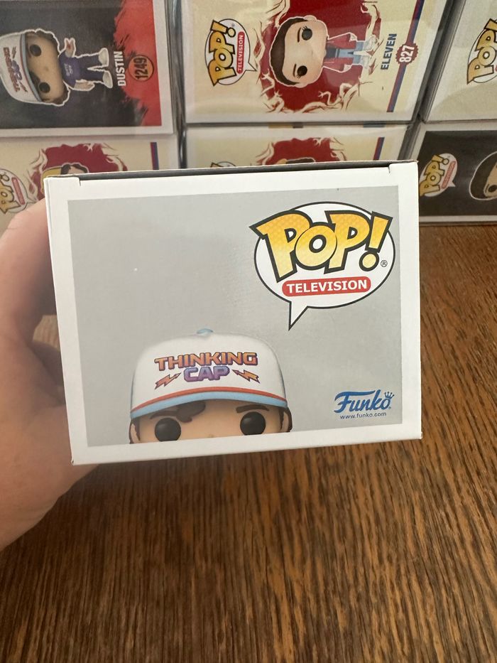 FUNKO POP ! TELEVISION NETFLIX STRANGER THINGS - DUSTIN (1247) SPECIAL ...