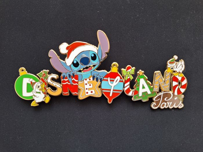 Pins Disneyland Jumbo Stitch Christmas - Disney | Beebs