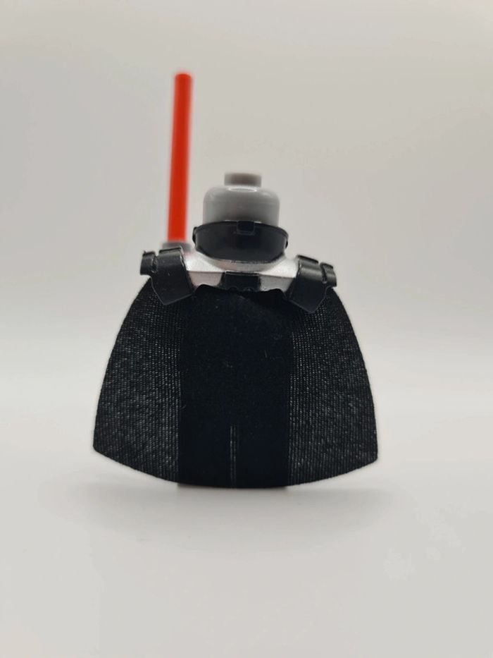 Figurine type lego Sith Dark Malgus star wars - Star Wars | Beebs