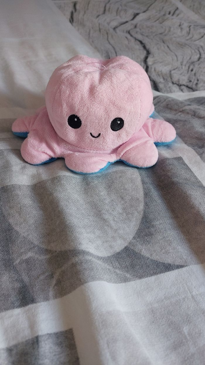 Belle peluche Pieuvre réversible | Beebs by Kiabi