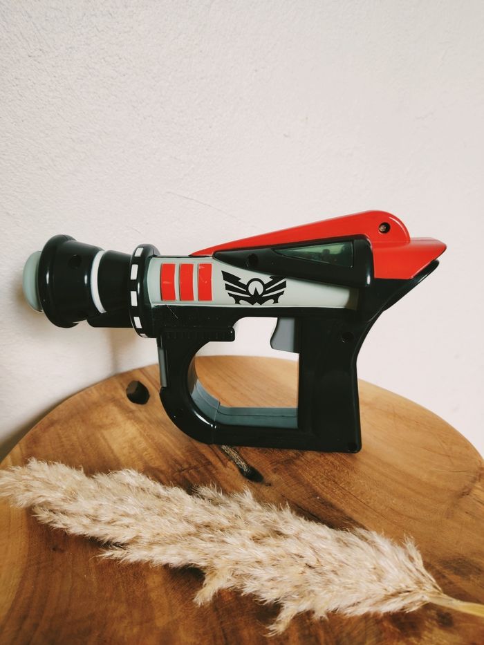 🔫 Power rangers Spd space patrol Pistolet blaster sons et lumière ...