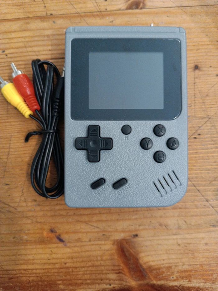 Console rétro game box grey | Beebs