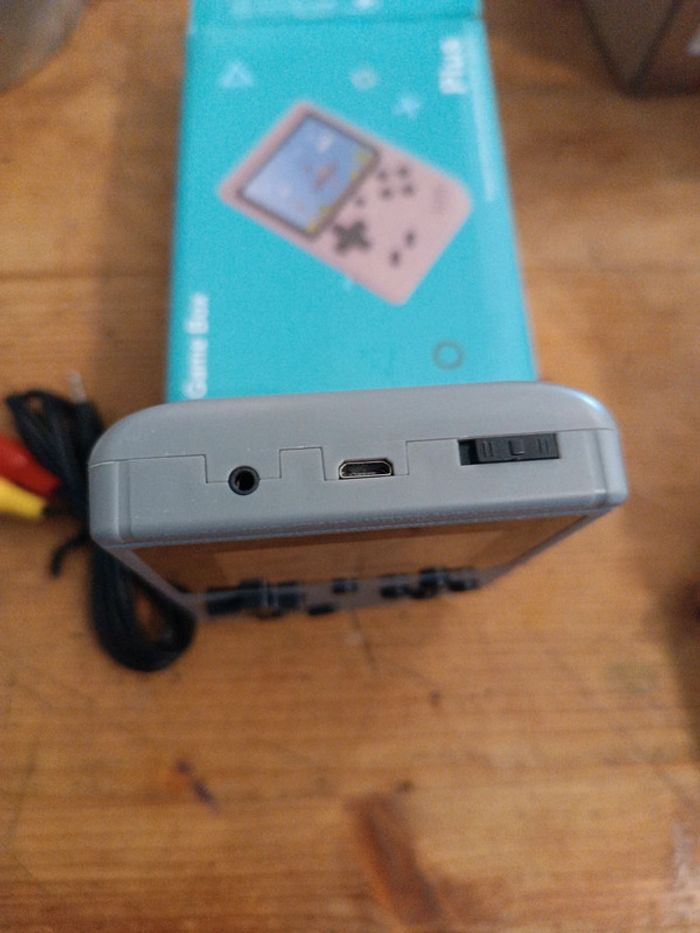 Console rétro game box grey | Beebs