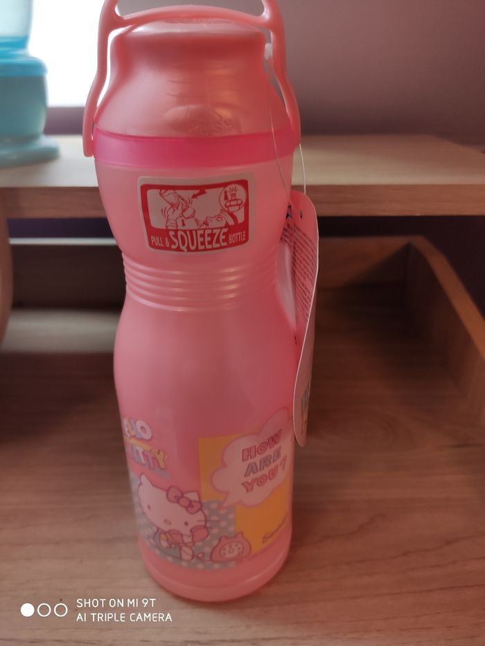 Gourde fille hello kitty : Achat occasion | Gourdes enfant Neuf, sans ...