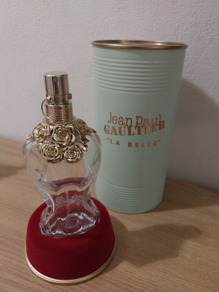 Lot de 2 Flacons parfum la belle et so scandal jean Paul gaultier vide - Jean Paul Gaultier ...