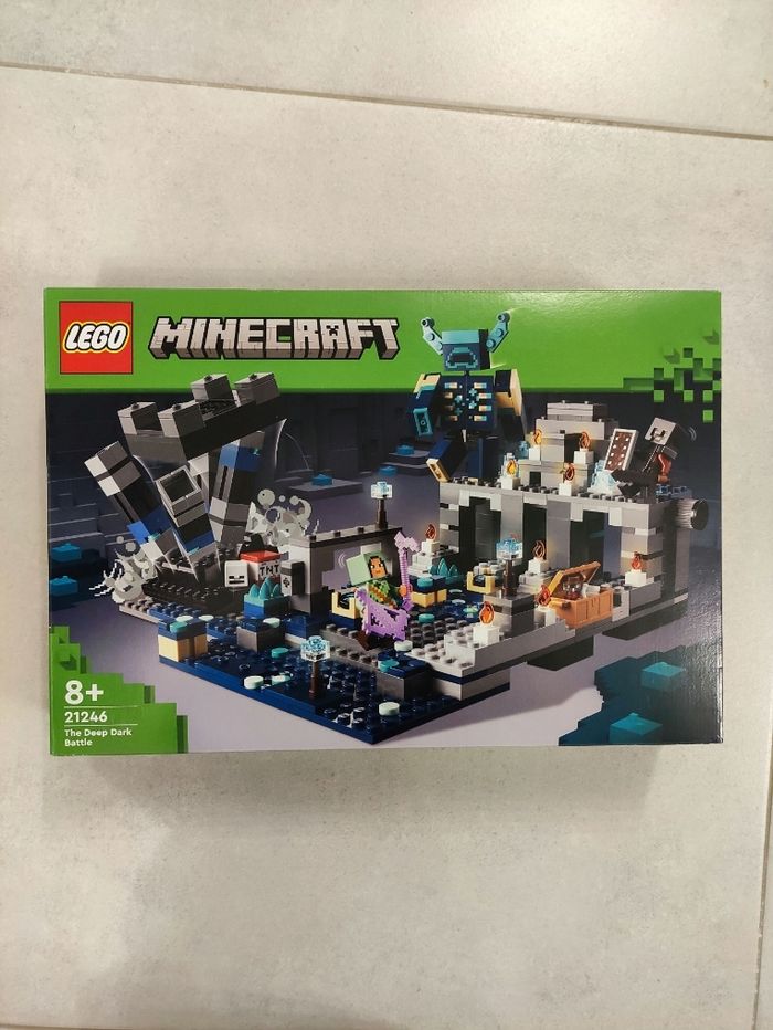 Lego Minecraft 21246 : The Deep Dark Battle - Lego | Beebs