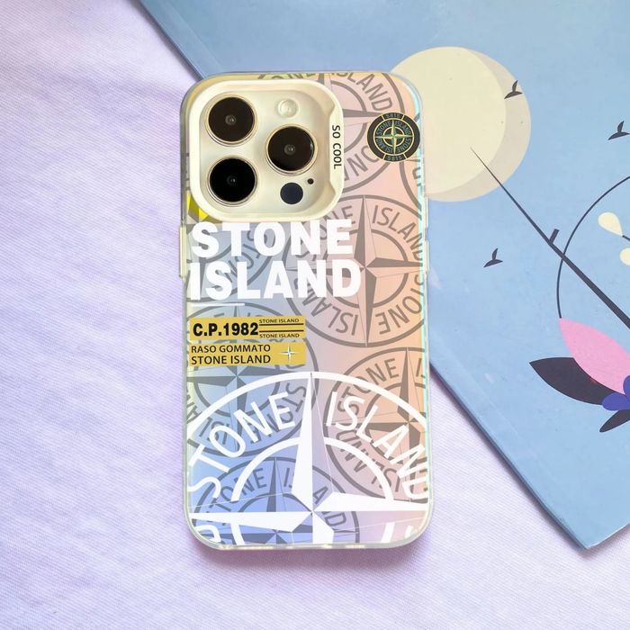 Coque Stone Island Holographique IPhone 13 Achat Occasion Cosy Coque Stone Island Holographique IPhone 13 Achat Occasion Cosy