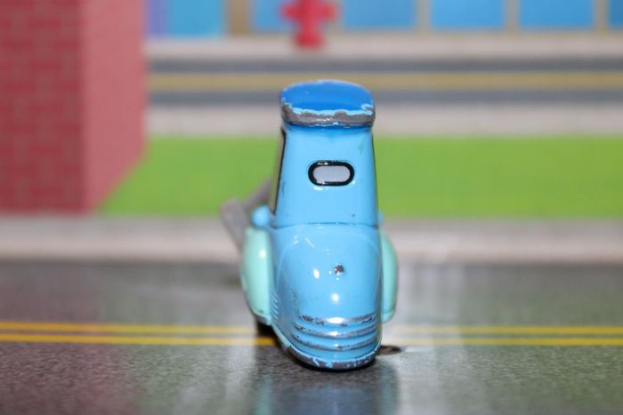 Disney Pixar cars mini racer Guido version avec shaker - Mattel Games ...